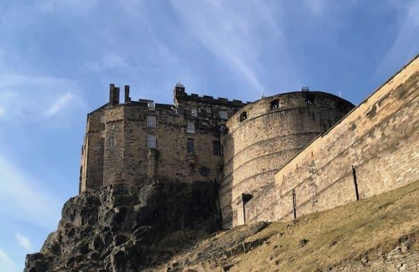 6 Reasons We Loved Edinburgh Castle ???? (+ Our Cool Photos ????)
