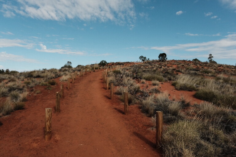 Imalung Lookout: Get Amazing Uluru Photos From Yulara