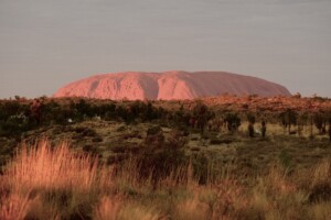 Imalung Lookout: Get Amazing Uluru Photos From Yulara