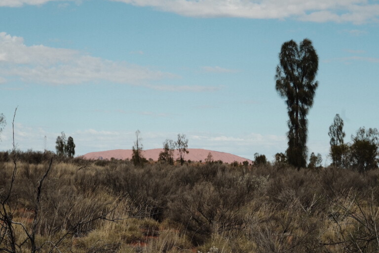Imalung Lookout: Get Amazing Uluru Photos From Yulara